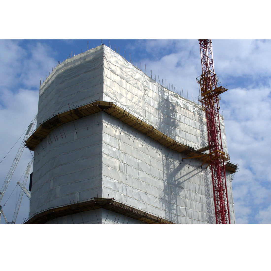 Scaffold Sheeting Heavy Duty 1000gsm - 2m, 3m x 45m – Premier Netting